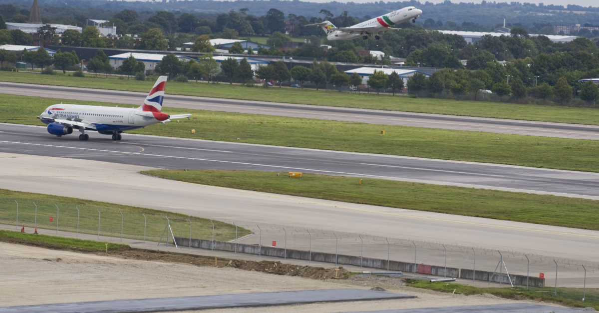 Gatwick Airport main runway rehabilitation | VolkerFitzpatrick